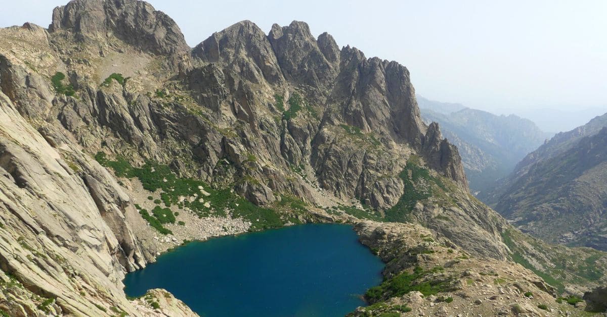 Le GR20, un parcours mythique, très accessible aux bons randonneurs ...